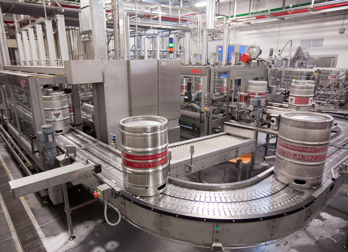 Beer kegging lines: why choosing an automatic machine - Co.Mac.